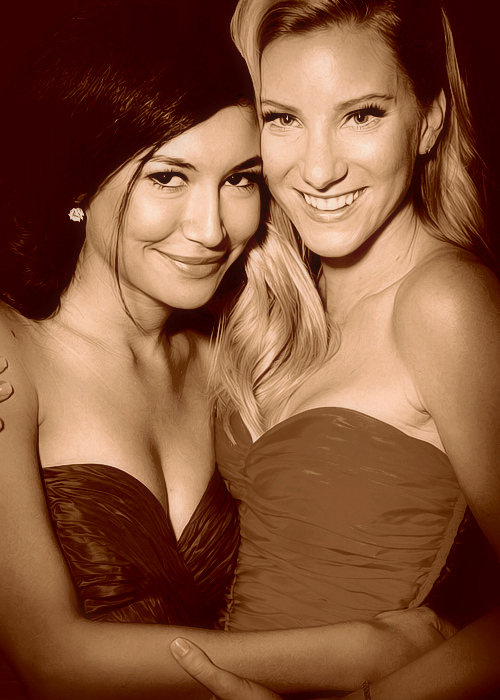 Image - Heya hugs.jpg | Glee TV Show Wiki | Fandom powered by Wikia Image - Heya hugs.jpg | Glee TV Show Wiki | Fandom powered by Wikia
