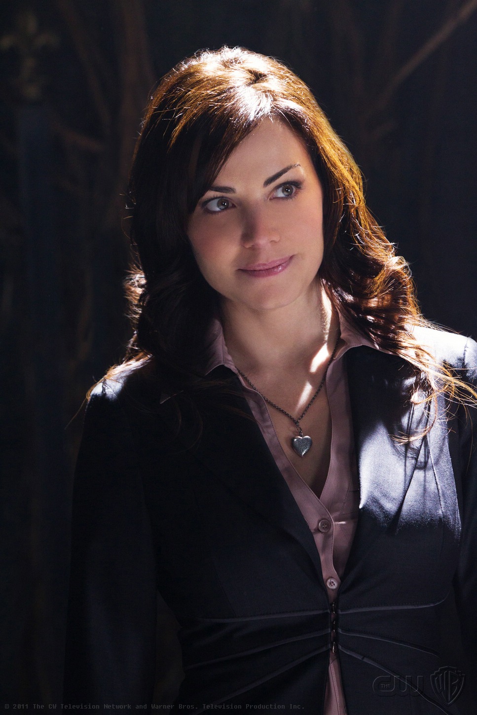 Lois Lane Smallville Dc Database Fandom Powered By Wikia