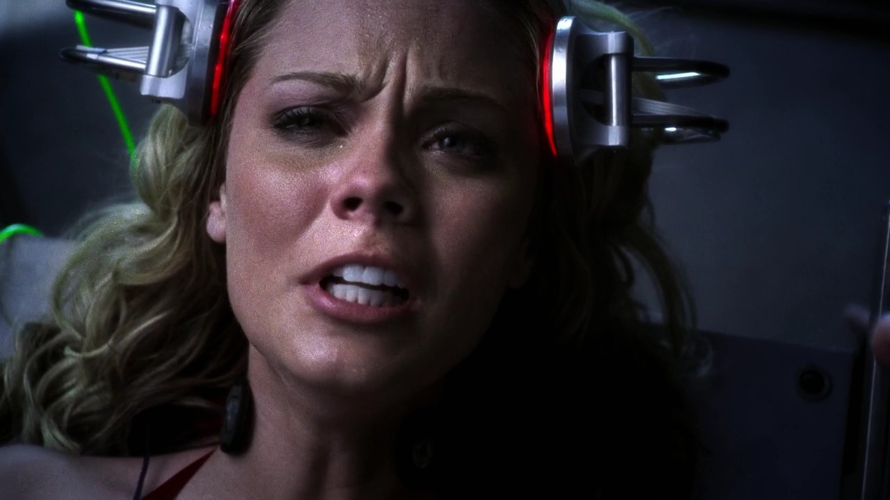 Kara Kents Near Death Experiences Smallville Wiki Fandom Powered