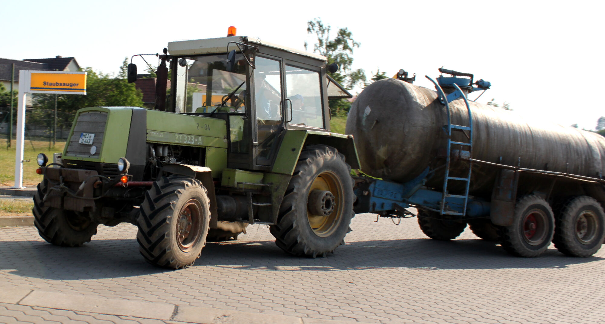 Fortschritt ZT 323-A | Tractor & Construction Plant Wiki | FANDOM ...