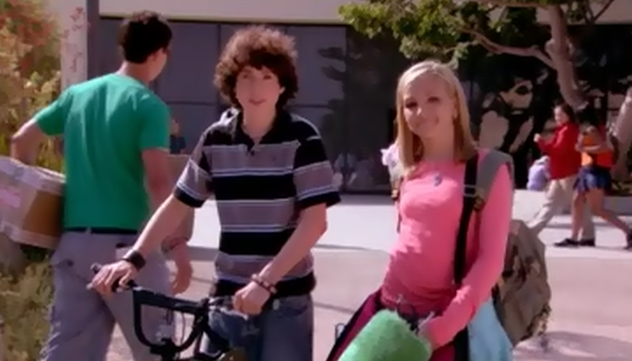 Image Chase Zoey1 Png Zoey 101 Wiki Fandom Powered By Wikia