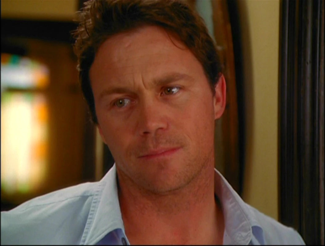 Image - 8x22-Leo.jpg | Charmed | FANDOM powered by Wikia