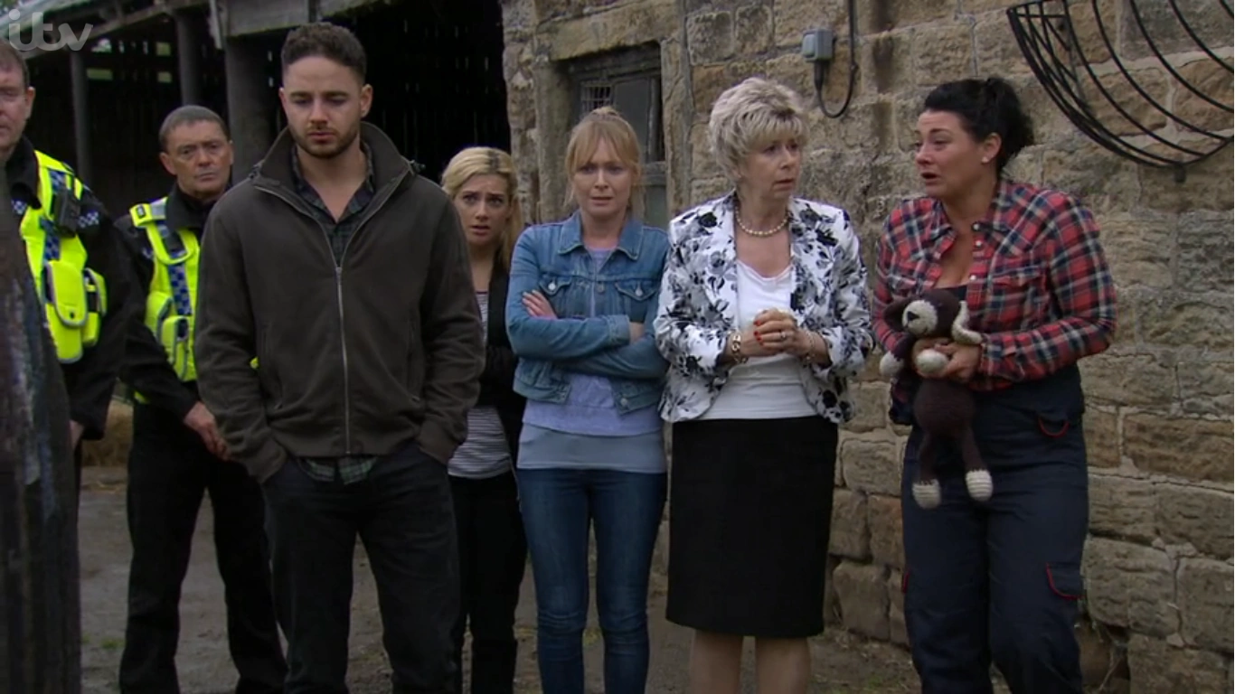 Episode 7629 (29th September 2016) | Emmerdale Wiki | FANDOM powered by ...