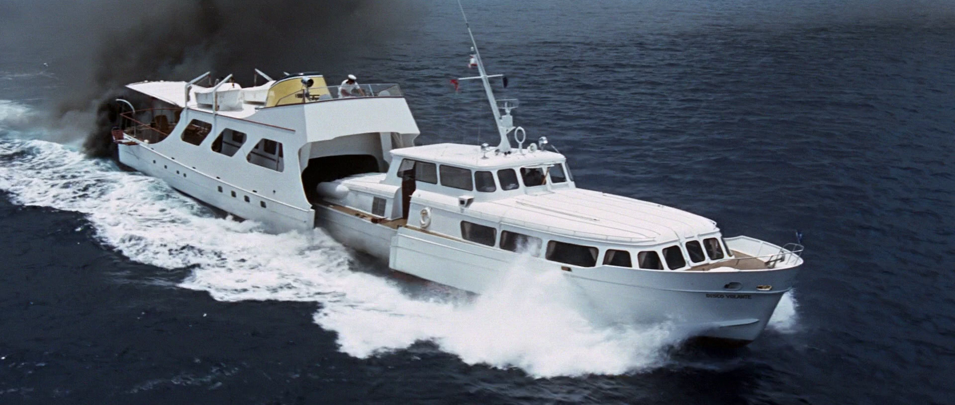 Bond In Review:Thunderball finale | Chrism227's Blog