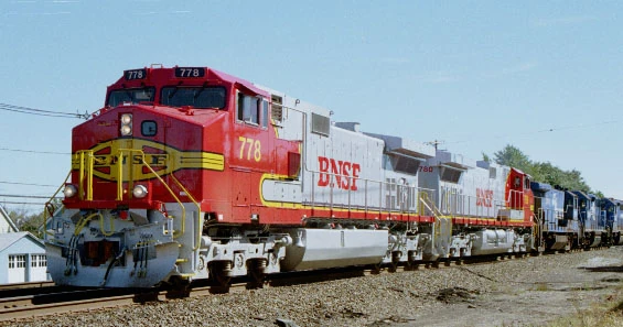 Image - BNSF Warbonnet Dash 9's.jpg | Locomotive Wiki | FANDOM powered by Wikia