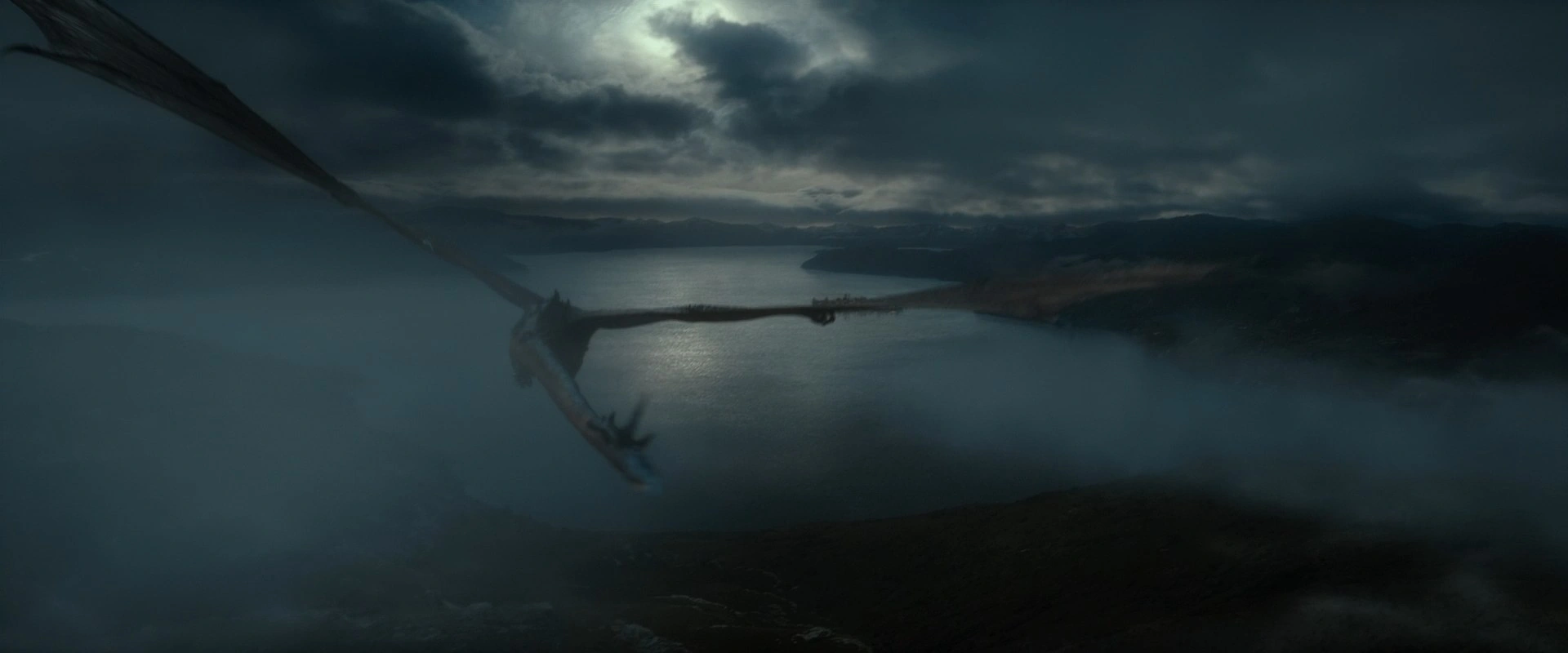 Image - Smaug flies to laketown.png | The One Wiki to Rule Them All ...