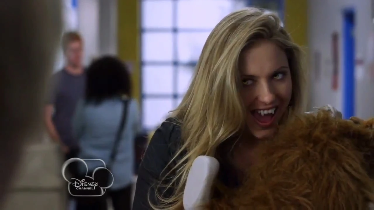 Image - My-babysitters-a-vampire--independence-daze-208--fangs--kate ...