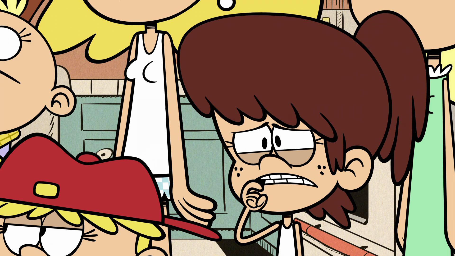Image S2e18b Lynn Worriedpng The Loud House Encyclopedia Fandom Powered By Wikia