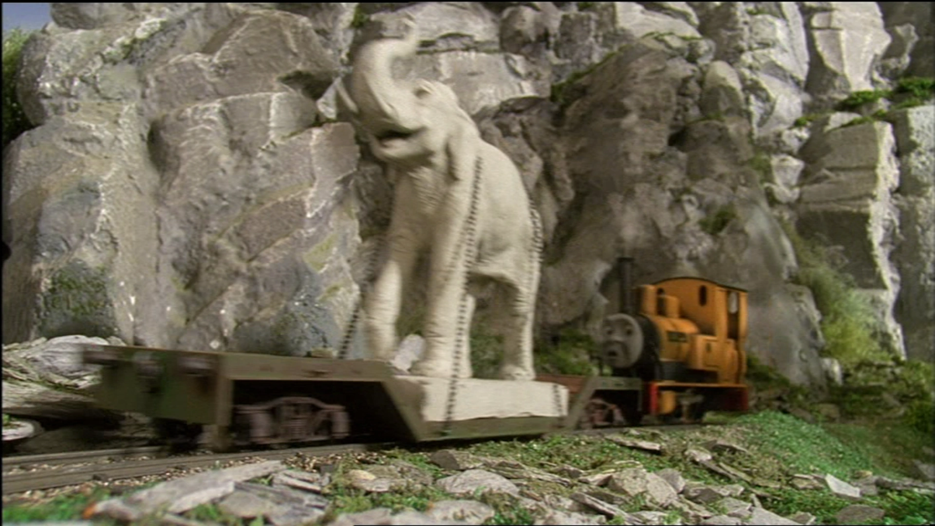 Image - TheRunawayElephant25.png - Thomas the Tank Engine Wikia