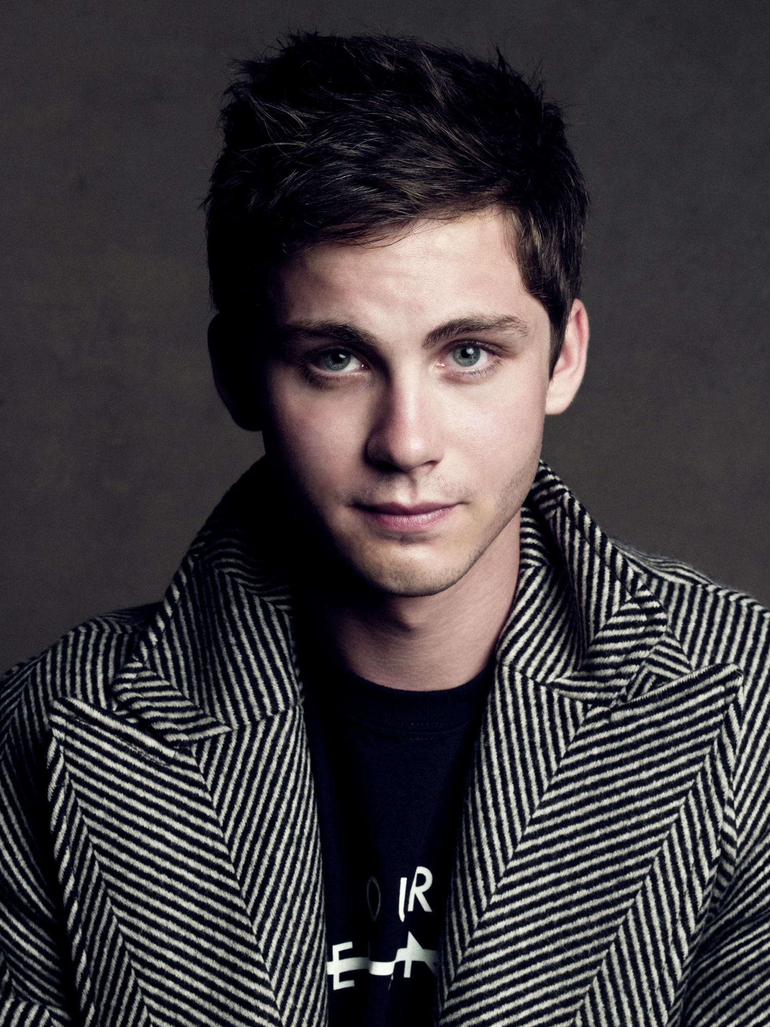 Image - Logan lerman 2013 004.jpg | Wiki Vampire Diaries une Histoire ...